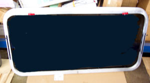 Airstream Rear Emergency Exit Window Assembly with Red Latches 371348 ...